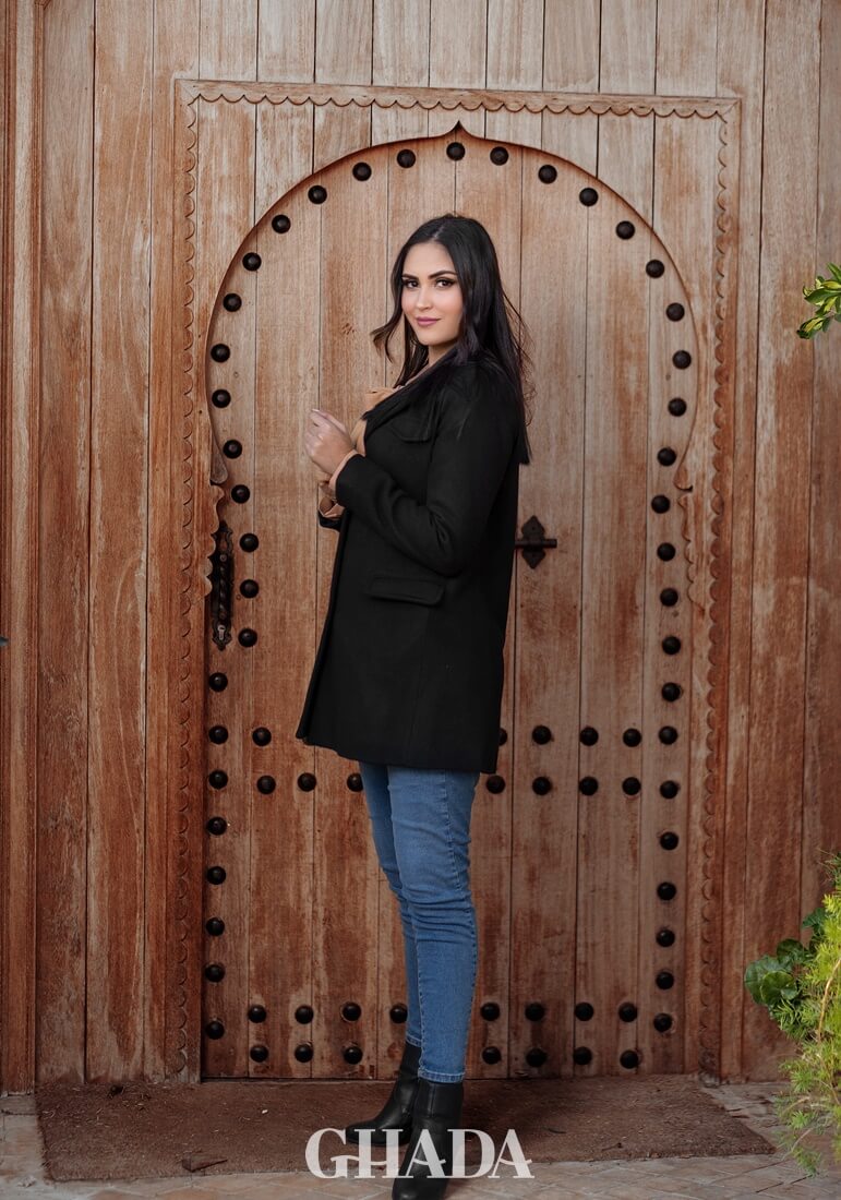 Manteau col tailleur en noir – GHADA FASHION